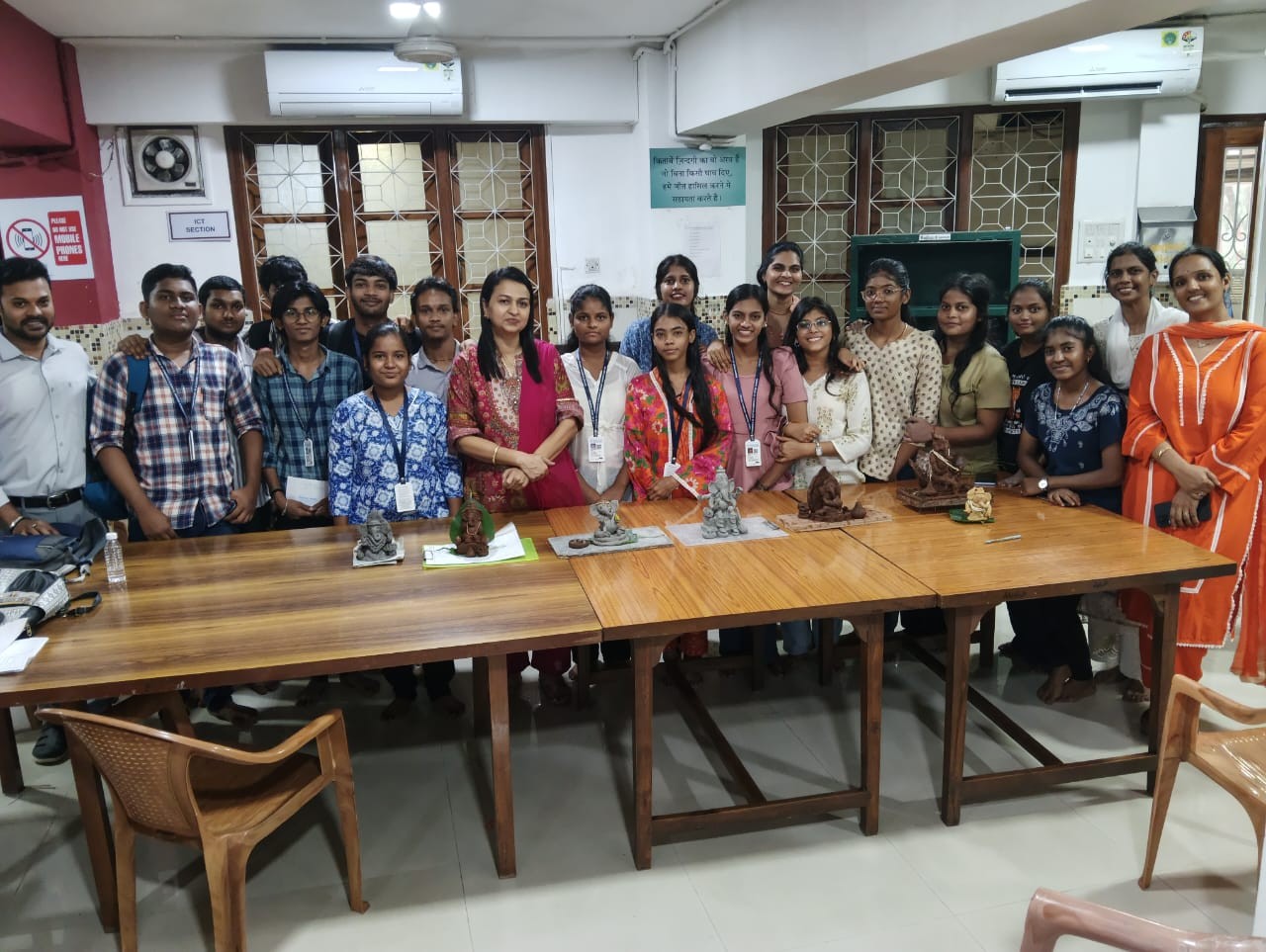 Ganesh Idol Making Competition – Bhavna Trusts College